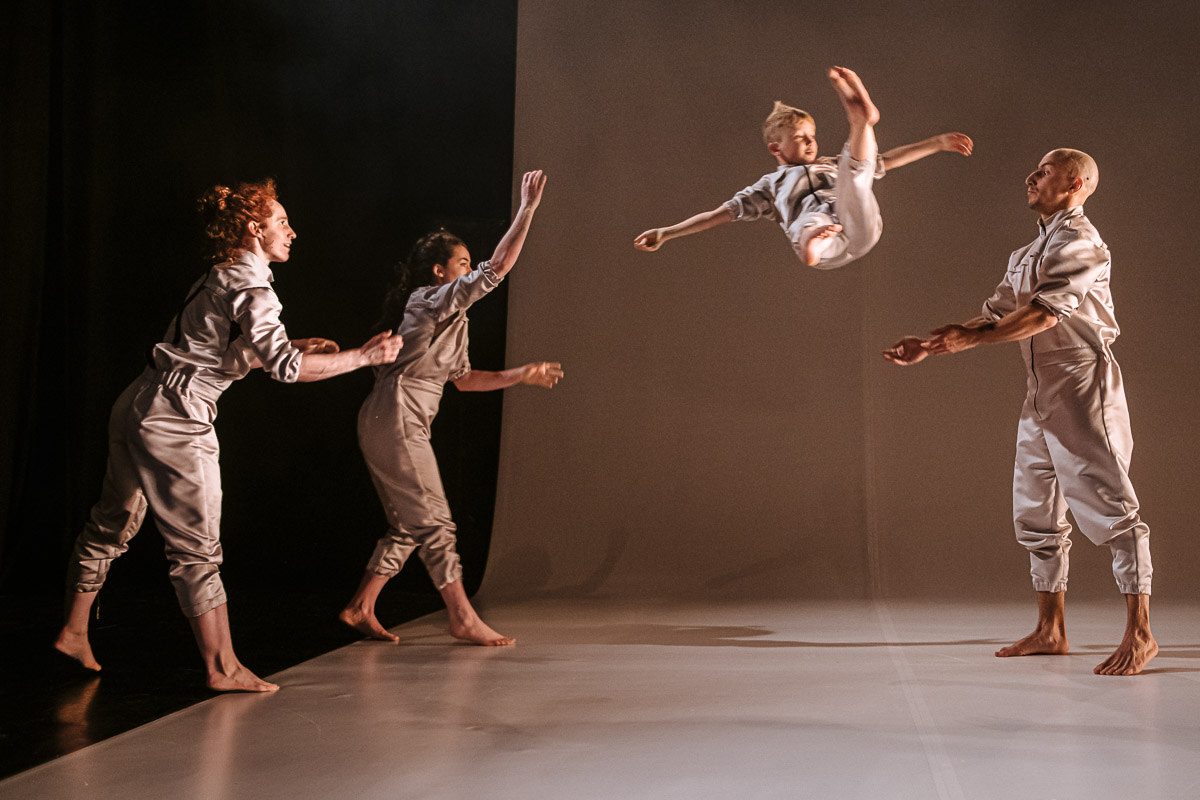 NOSEDIVE – SUPERFAN